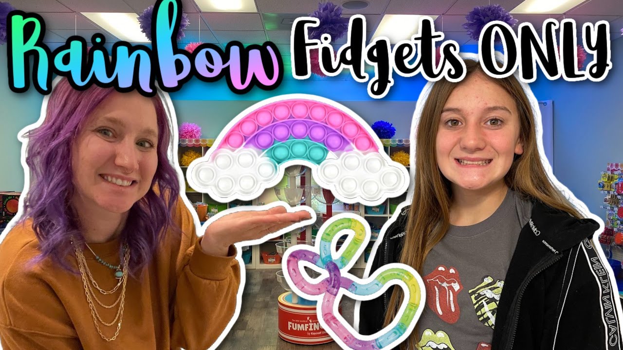 Rainbow Fidget Challenge with Brae Brae & Fam! - YouTube