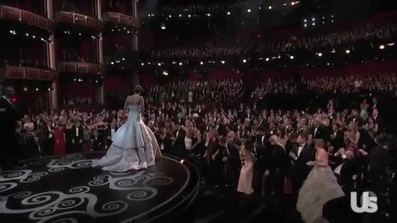 Oops! 7 Award Show Slip Ups From Falls To Wardrobe Malfunctions - YouTube