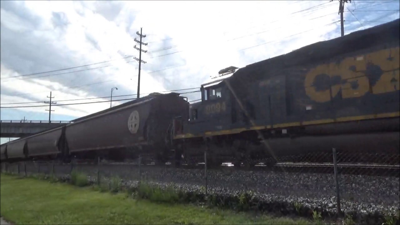 CSX Q386 - CSX SD70MAC #4773 & SD40-2 #8094 - BN & CNW Hoppers - Mentor ...