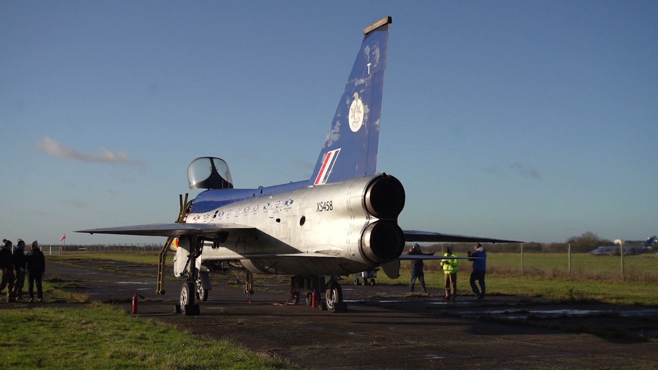 English Electric Lightning XS458 No1 engine run. Cranfield. December ...