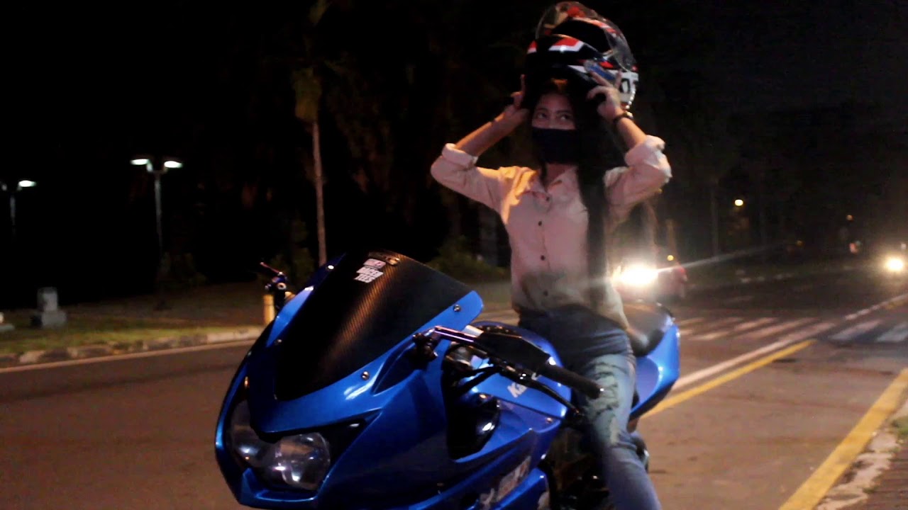 Night riding girl 🏍️ ninja 250 indonesia 💋 cinematic 🎥 bike - YouTube