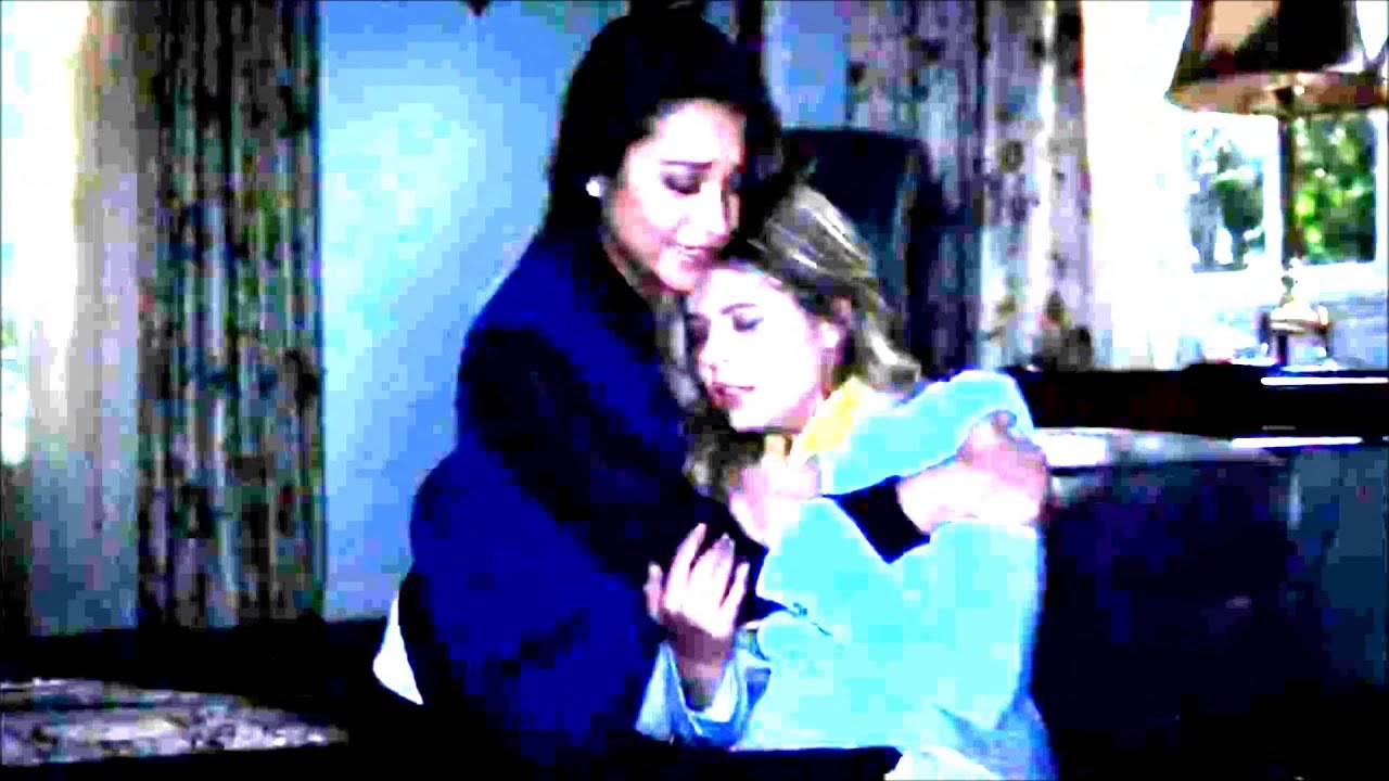 Alison & Emily (emison) - Kiss me - YouTube