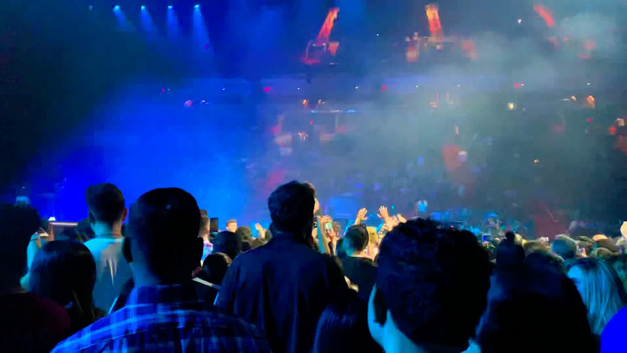 Pieces - Amanda Cook // Hillsong UNITED Live in Miami 2019 - YouTube