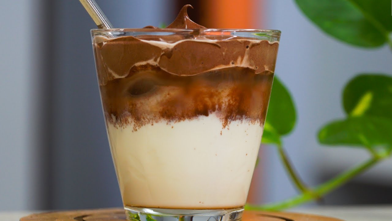 Dalgona Chocolate ala2 Cafe #dalgona #viral - YouTube