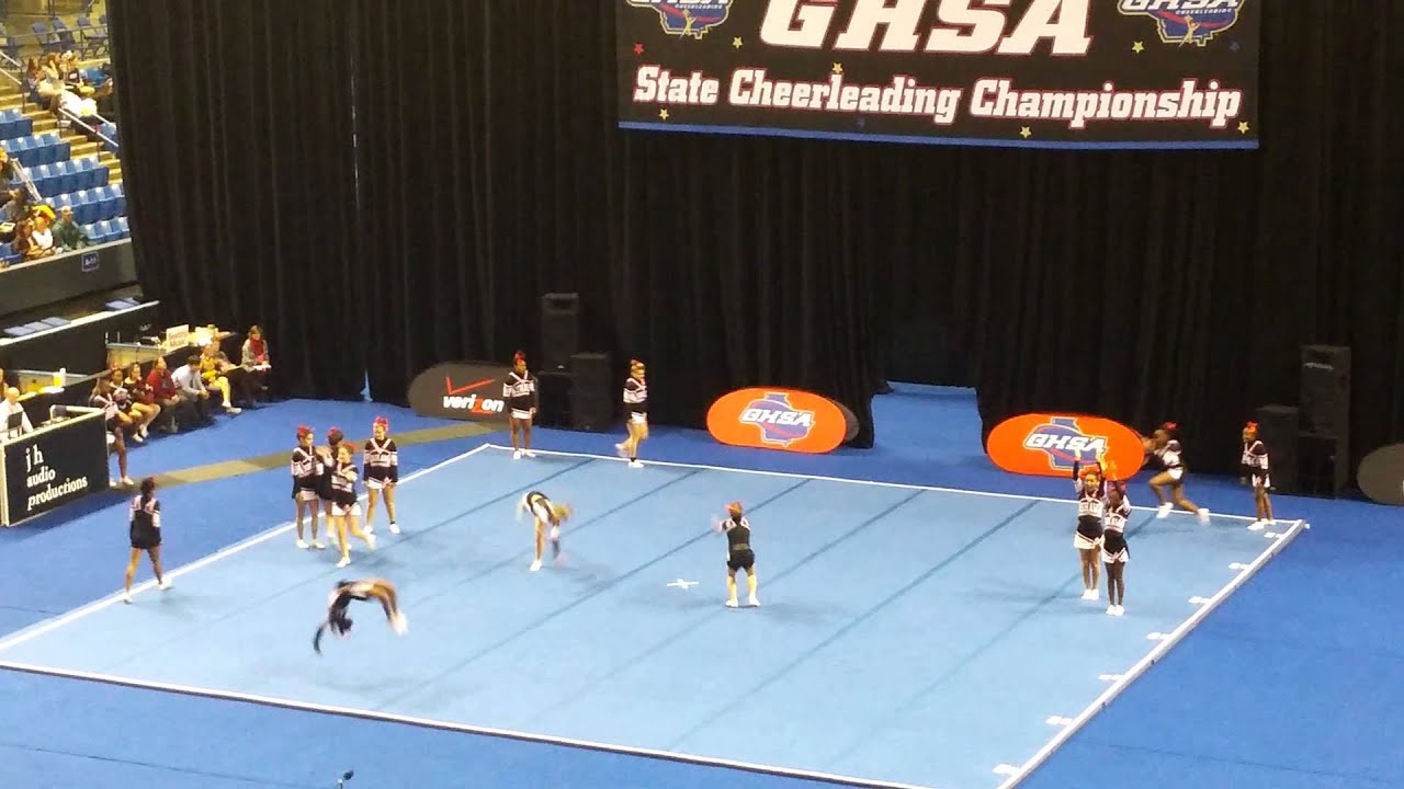 Shaw Competition Cheer at 2014 Sectionals - YouTube