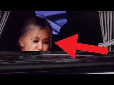 BLACKPINK ROSE was spotted crying for this very touching reason!? - YouTube