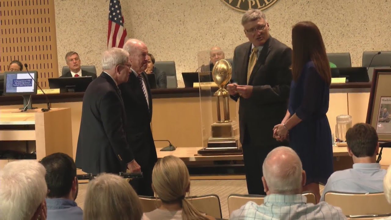 1950 Moultrie High School football team honored - YouTube