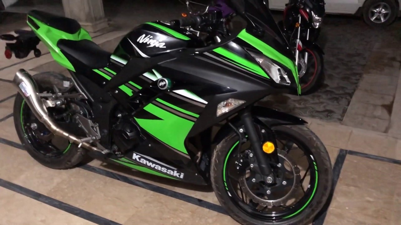 Kawasaki ninja 300 battery removal.. - YouTube