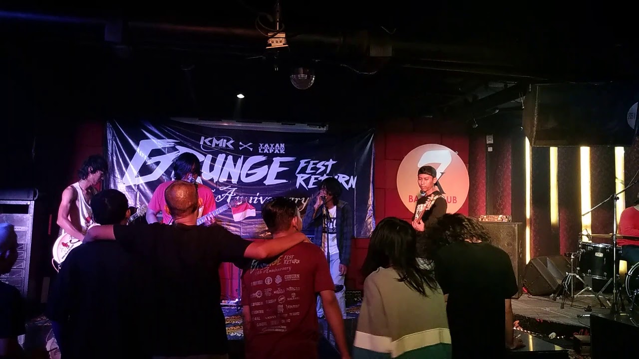 GRUNGE FEST 13 TH 2018 @JK7 BAR COVER NIRVANA ANEURYSM - YouTube
