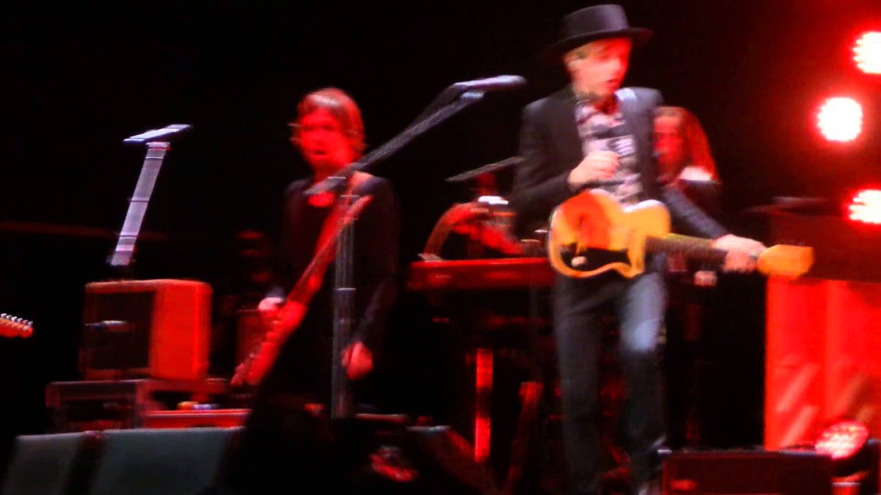 Beck,Devils Haircut,Electric Picnic 31/8/2014 - YouTube