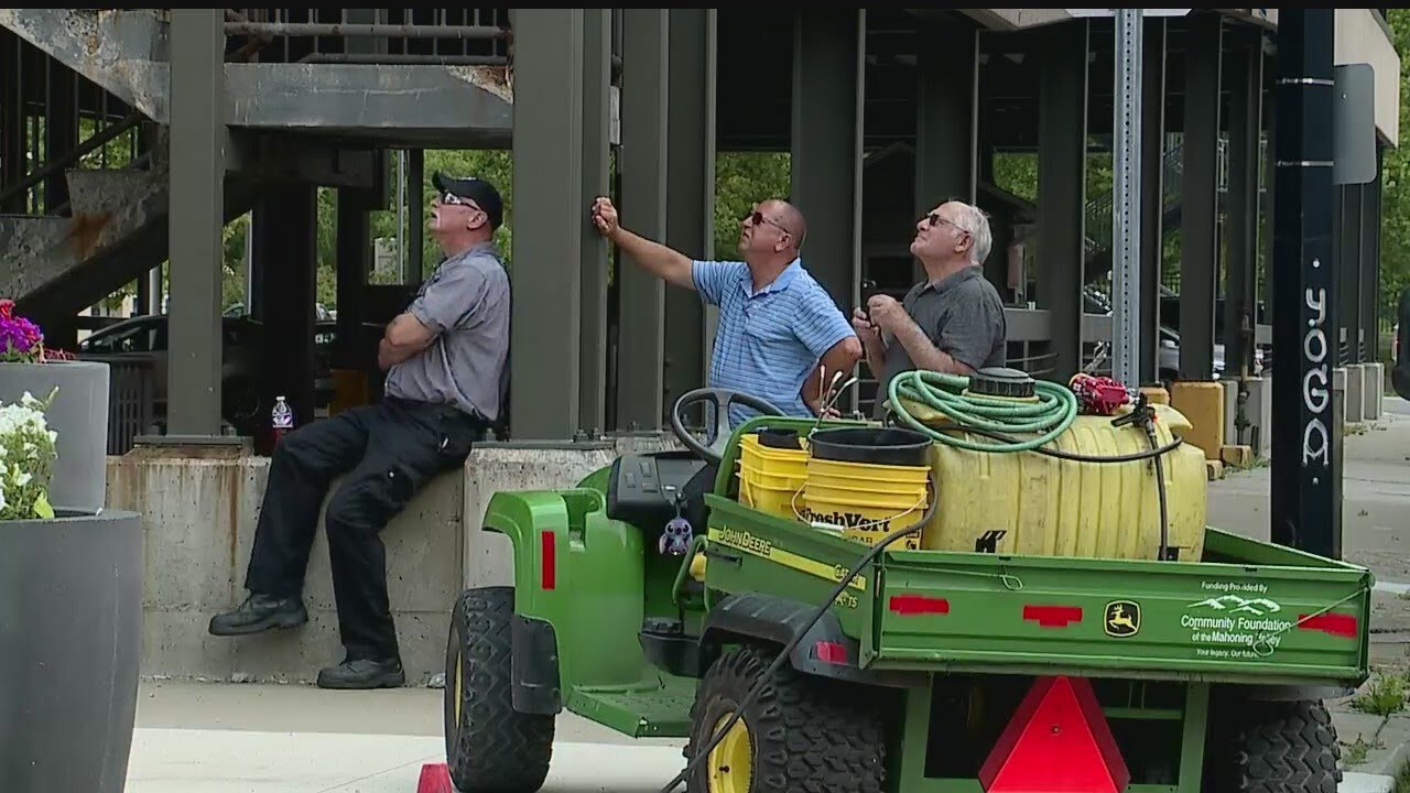 International Towers residents watch demolition and wait to go home ...