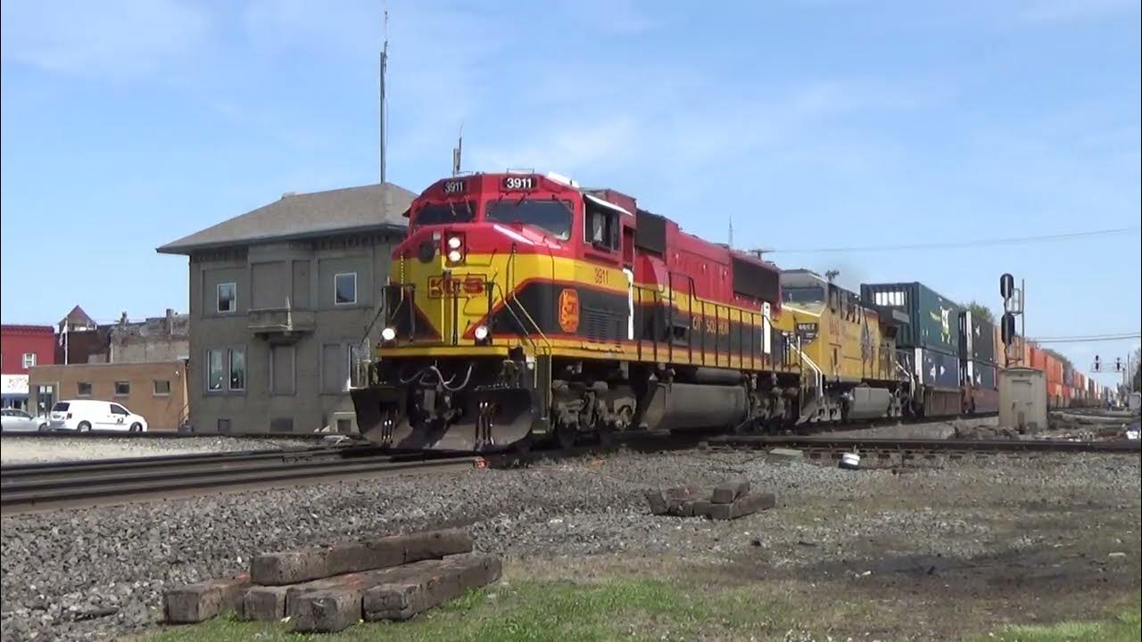 CSX I191 with a KCS SD70MAC leader in Deshler, OH - YouTube