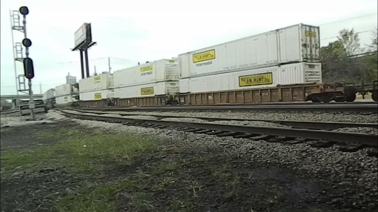 NS 4126 & CSX 35 Leads Intermodal & Mixed Freight - 11/26/2024 - YouTube