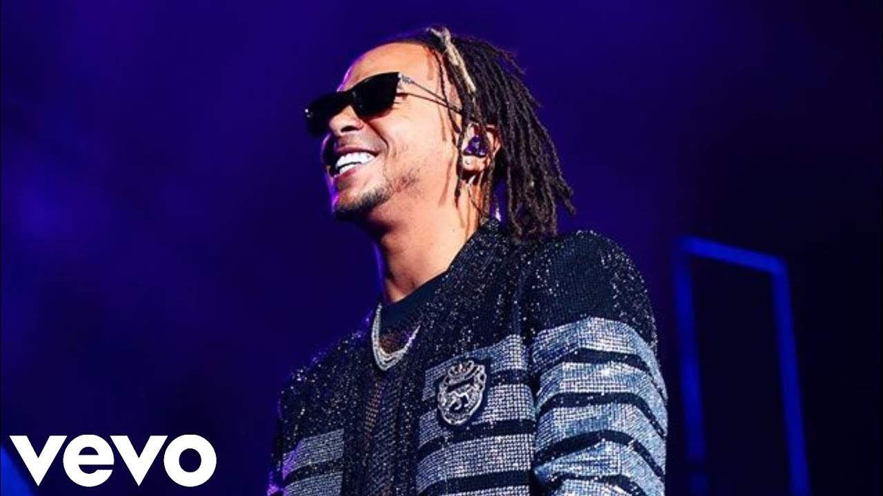 OZUNA - IBIZA FT ROMEO SANTOS Tu amor peligro ( En Vivo ) - YouTube