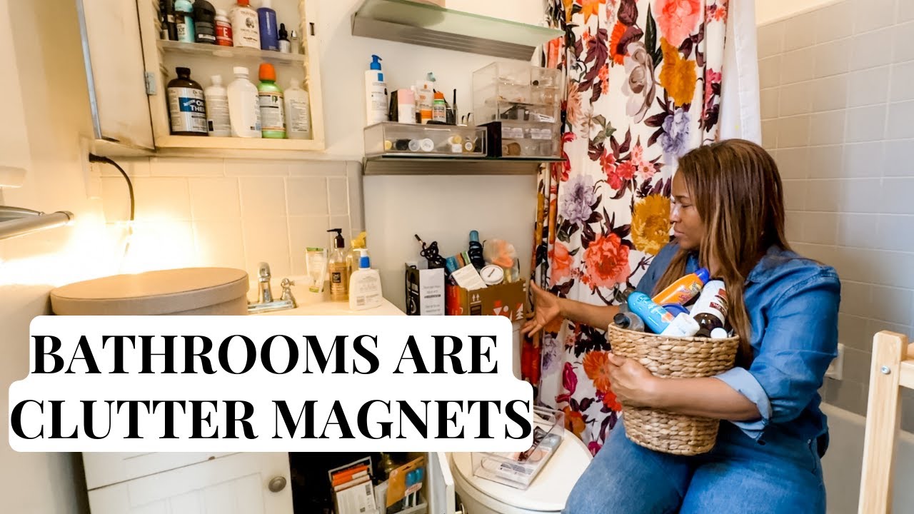 BATHROOM DECLUTTERING CHALLENGE! [5 Day Declutter Challenge 1/5 ] - YouTube