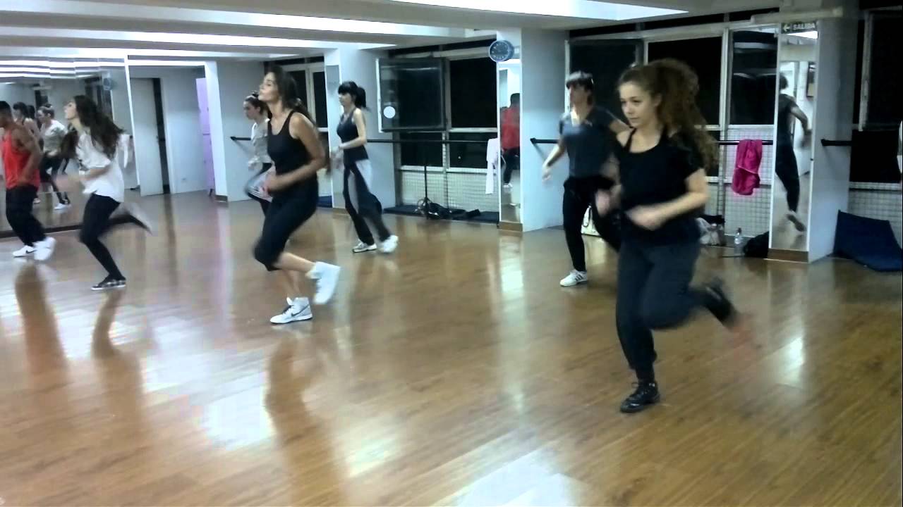 Clase Ritmos Urbanos - Mario Mosconi - Bboy Colo Style - YouTube