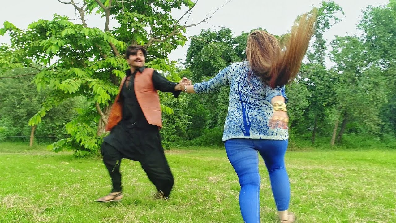 Neelam Gul Walk Dance Making In Film Song - YouTube