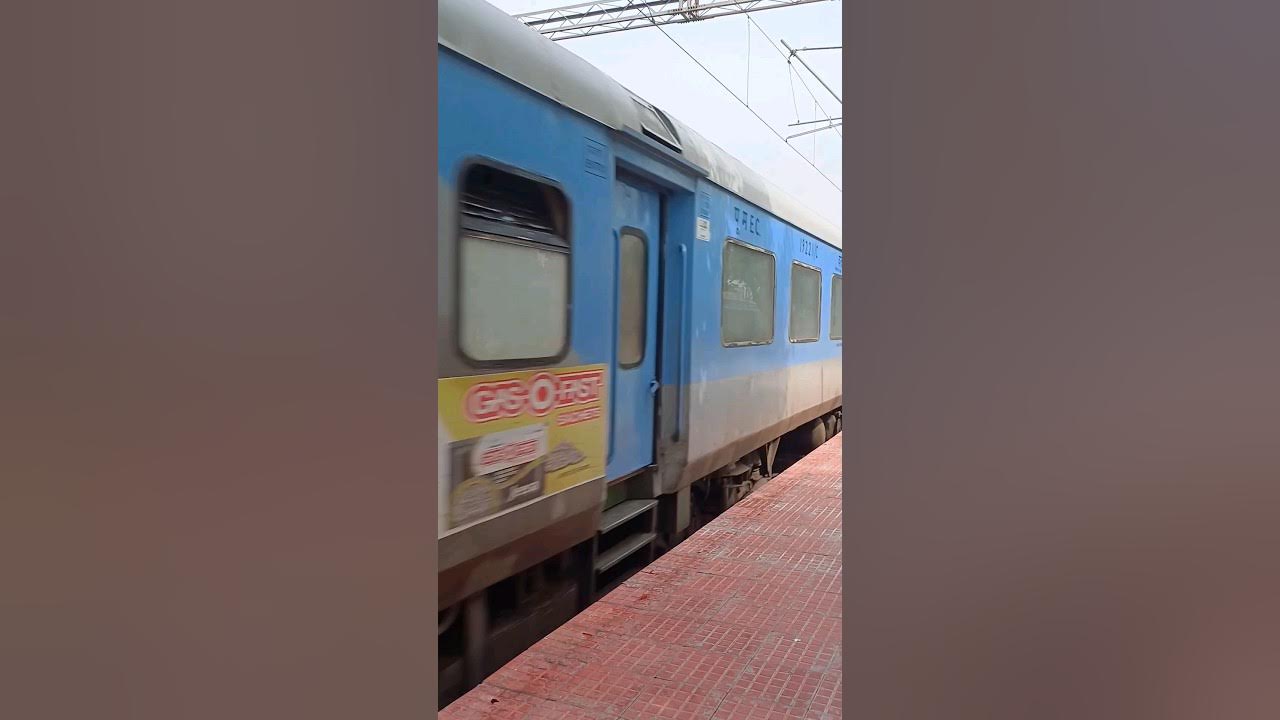 12023 Howrah Patna Jan Shatabdi Express #train - YouTube