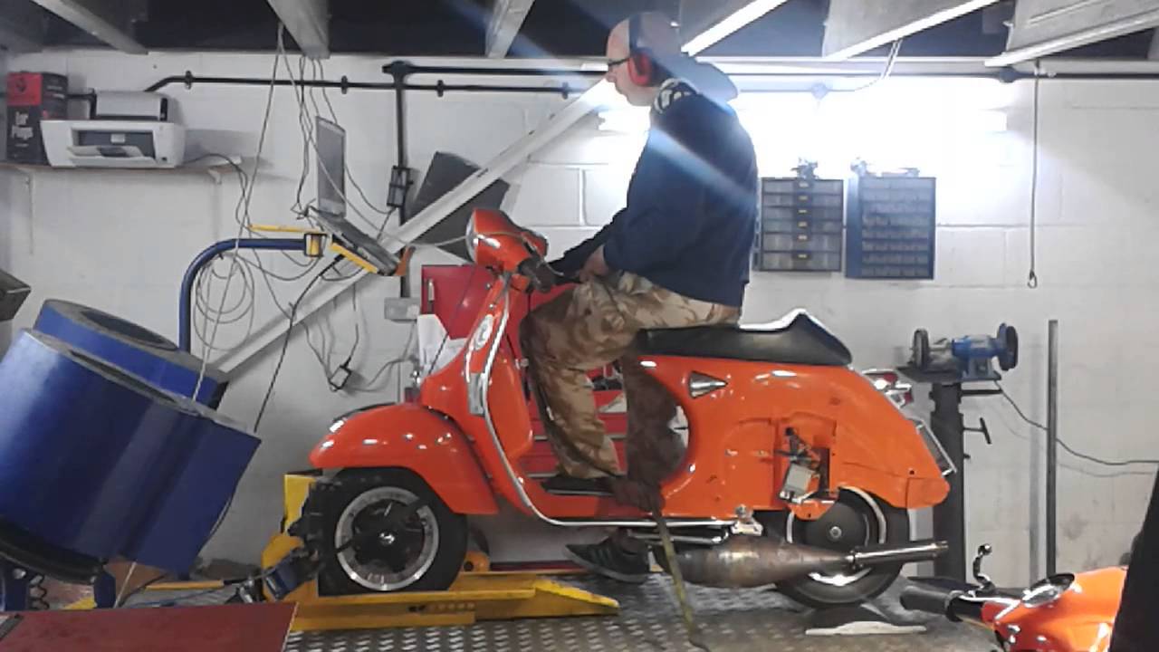 What happens when you put a 51hp Vespa on to a dyno machine? - YouTube
