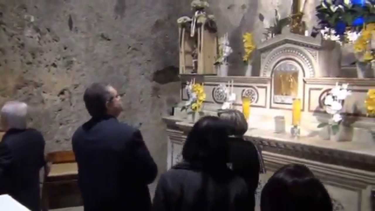 SANTA ROSALIA - LENTISCOSA ENTRA NELLA CASA DELLA SUA PATRONA - YouTube