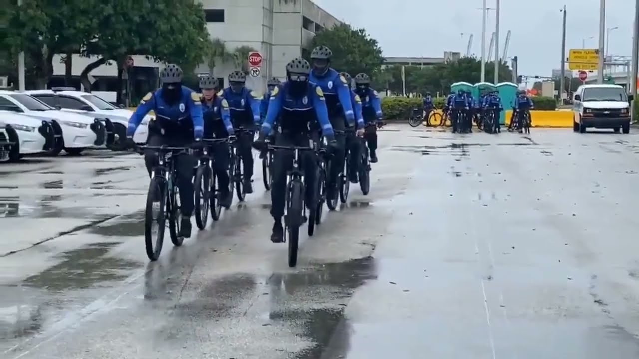 Curb your elite police officer bike team - YouTube