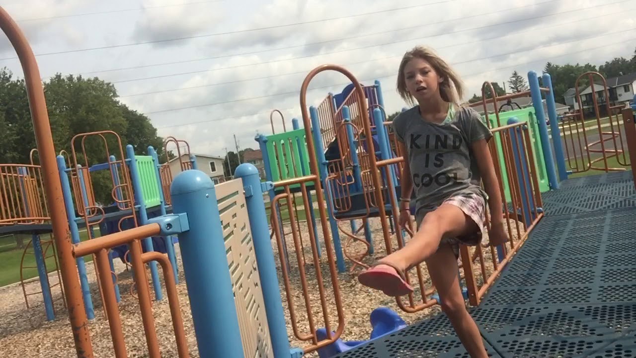 Teaching you how to do a handstand - YouTube