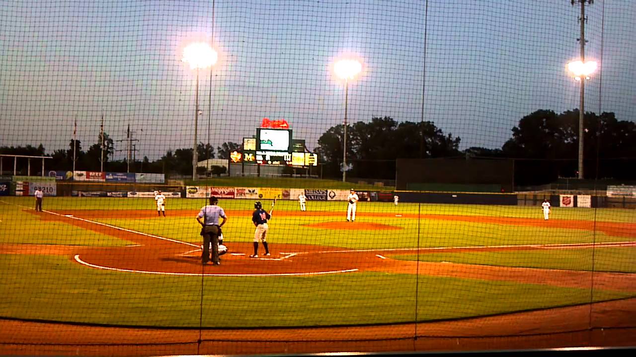 Lee Haydel Hits Double - YouTube