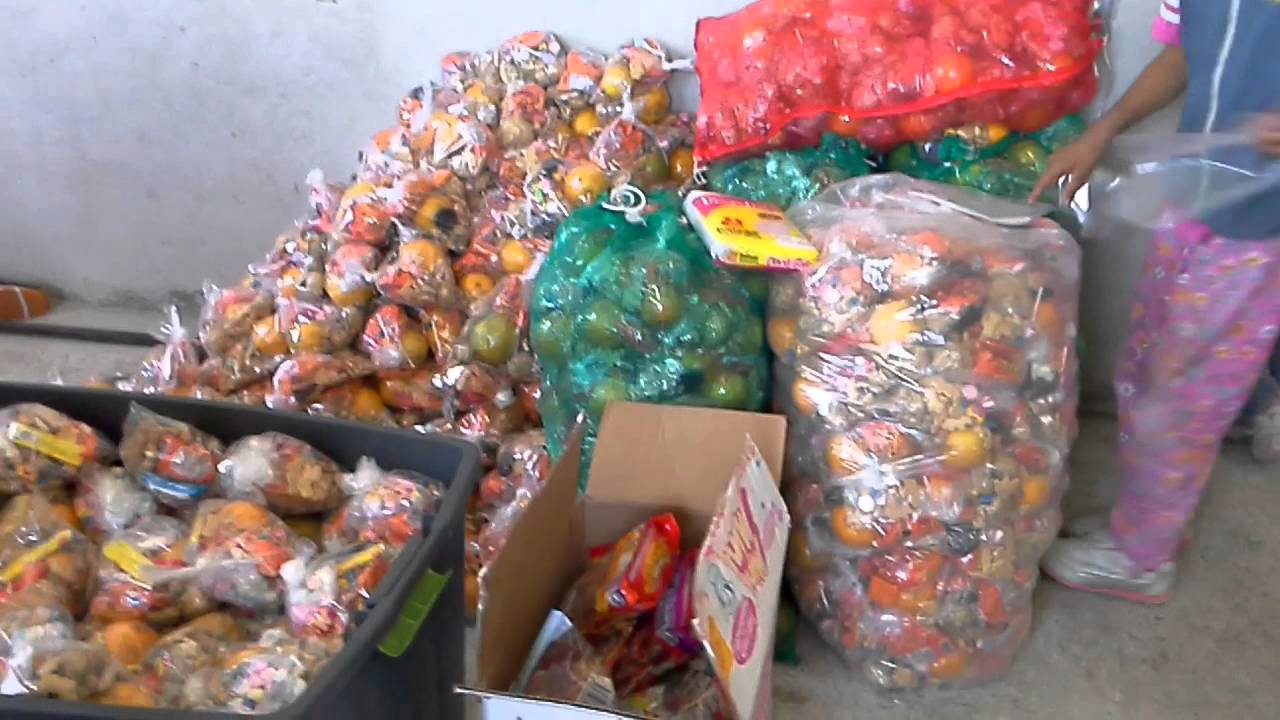 Preparando aguinaldos - YouTube