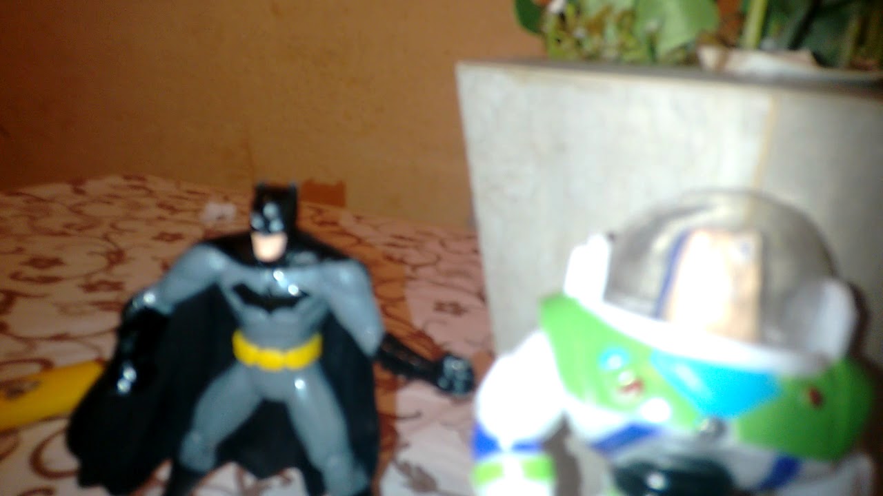 Buzz Lightyear vs Batman - YouTube