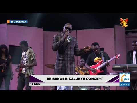Lwaki abafumbo benda nnyo mu loogi - Matthias Walukaga #EbisengeBikalubyeConcert
