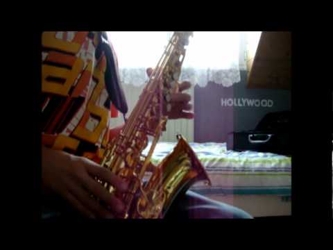 Saxophone la panthere rose; the pink panther; la pantera rosa - YouTube