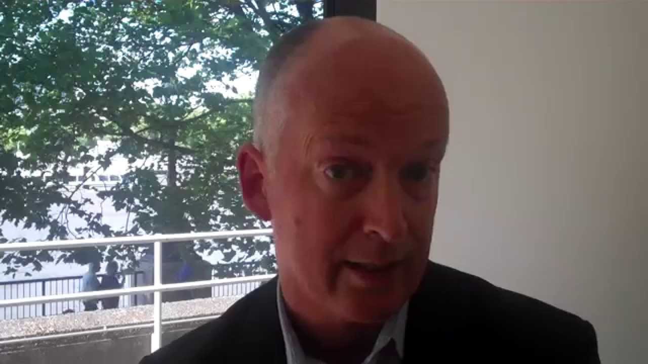 How Simon Porter, IBM, uses social media - YouTube