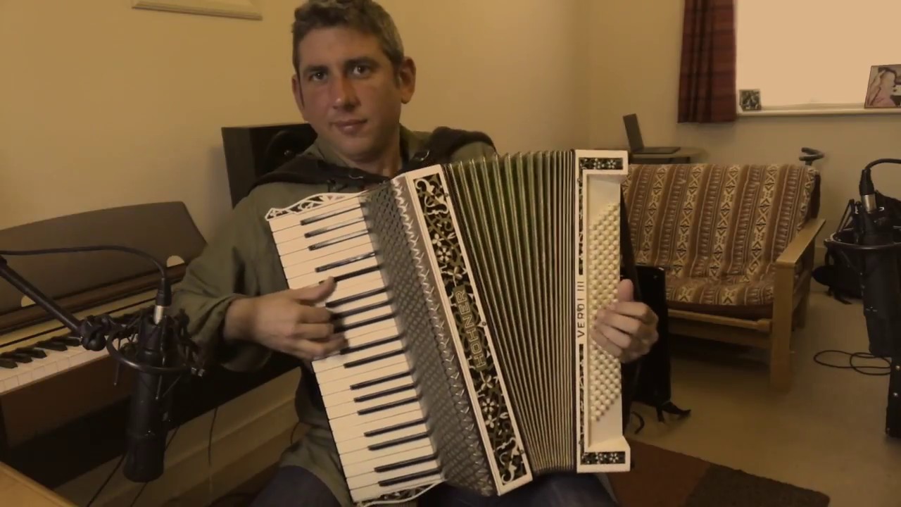 Eddy Jay plays L'infidele on a restored Hohner Verdi III - YouTube
