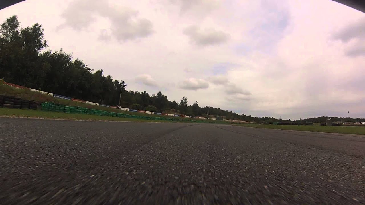 ford puma track day three sisters racetrack Chris - YouTube