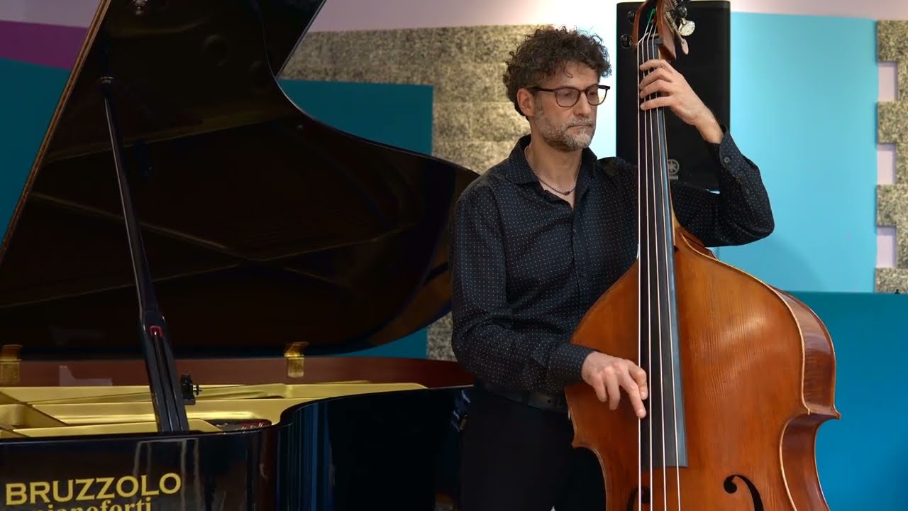 “Murakami” | Daniela Mastrandrea and Michele Paternoster - YouTube