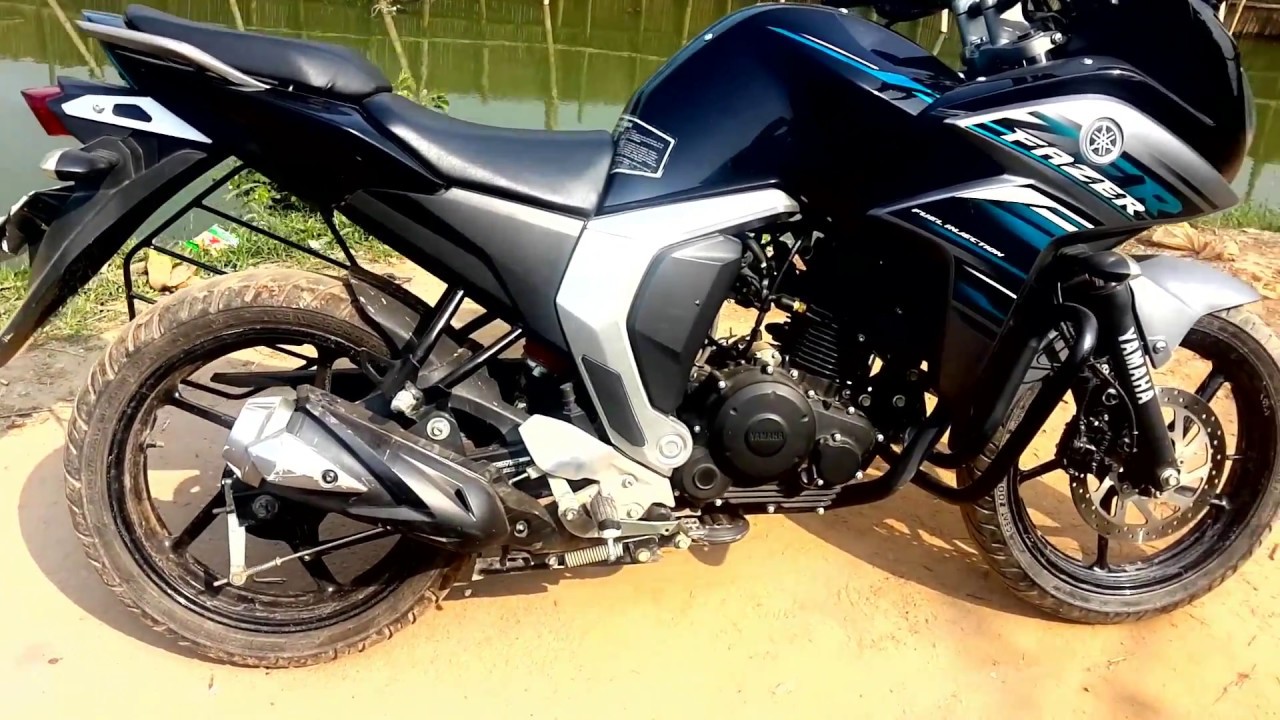 Yamaha Fazer Black Modified