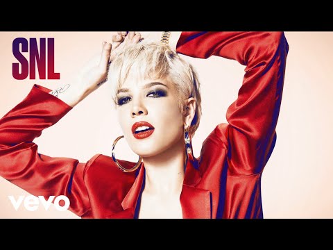 Halsey - Bad At Love (Live on SNL)