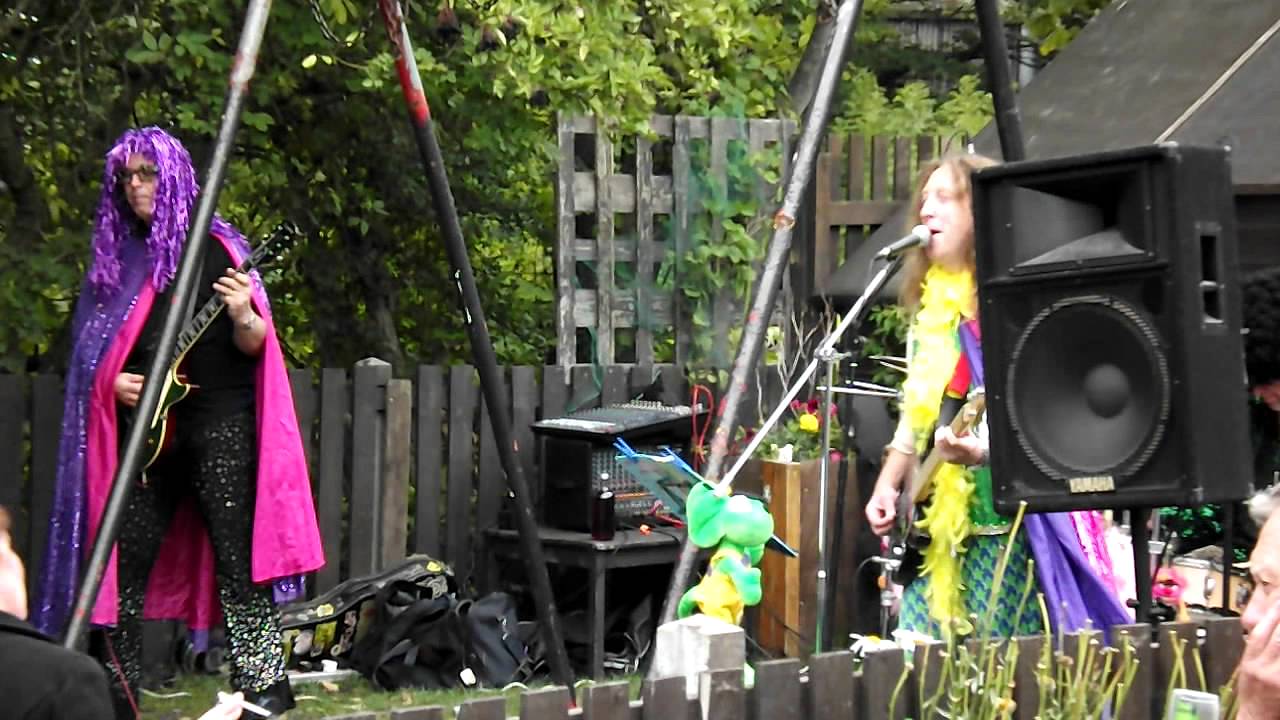 Cheezy Rider at the Bingley Arms Horbury Bridge..29-8-2011 Rosalie ...