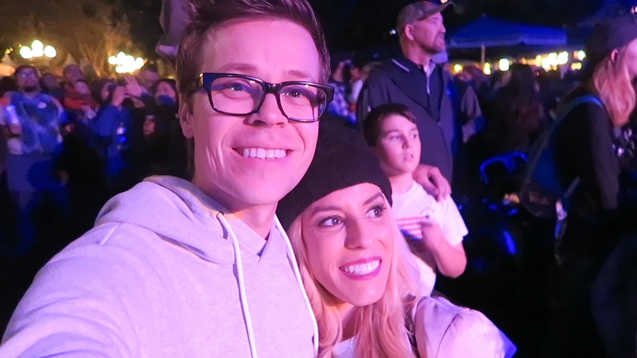 MAGICAL DAY AT DISNEY - (day 7) - YouTube