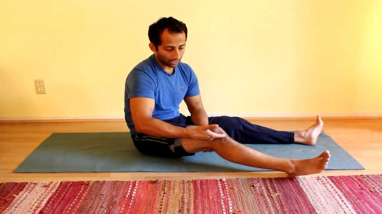 Kneecap Mobilization For Patellofemoral Pain Syndrome - YouTube