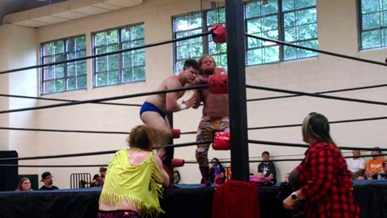 Luscious Lawrence With Mirror Boy Vs. Axton Ray (KAPOW Wrestling ...