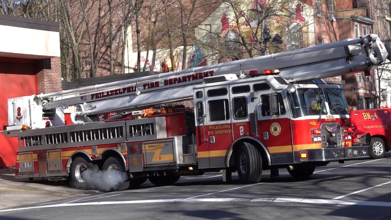 Philadelphia Fire Department Snorkel 2 Responding 1/29/21 - YouTube