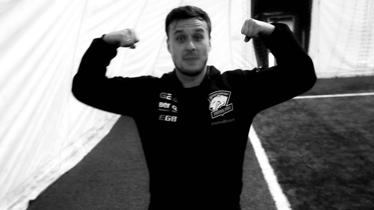 PASHA BICEPS - AMAZING GOAL | FOOTBALL CHALLENGE! - YouTube
