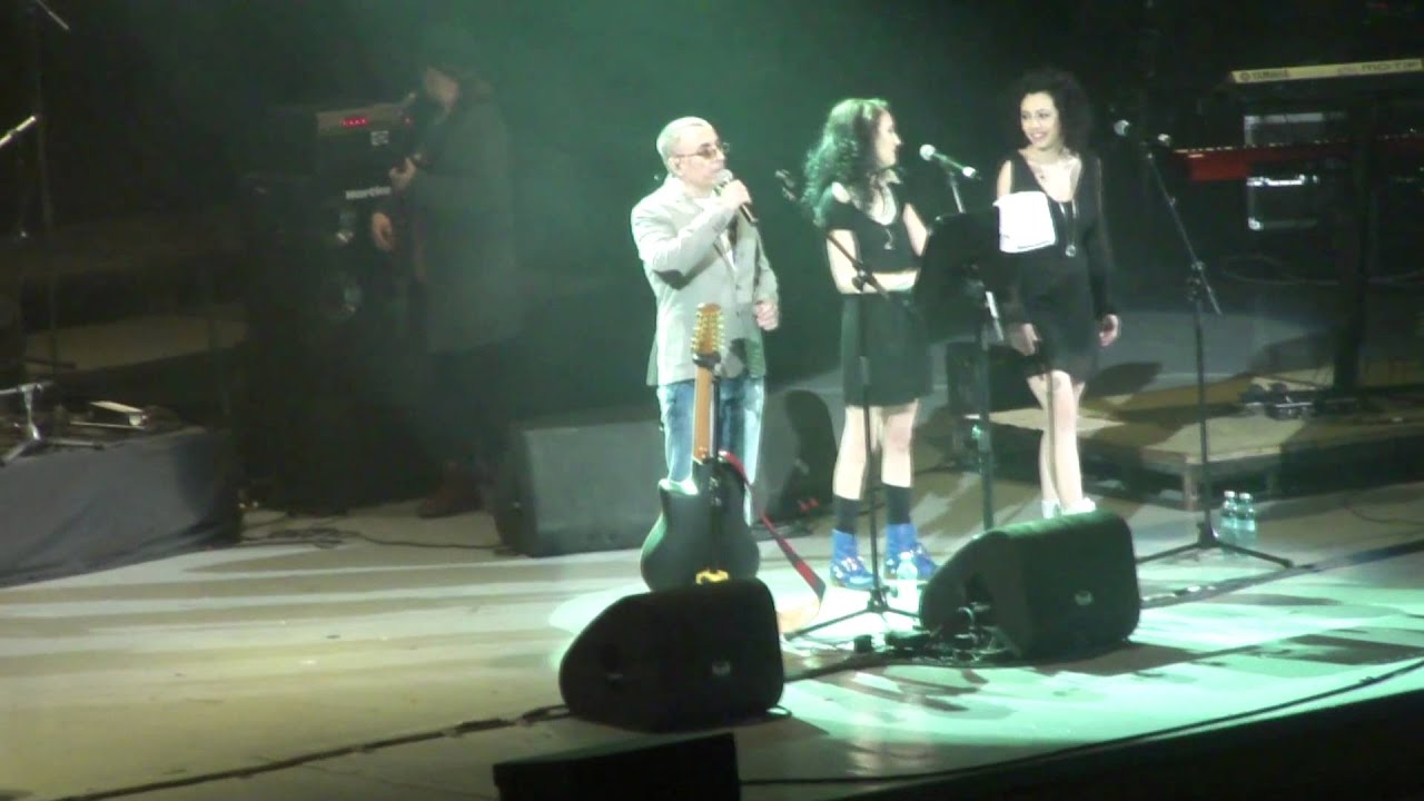 Taxi - Intro partea 2 // Concert aniversar 15 ani // 17.03.2014 // Sala ...