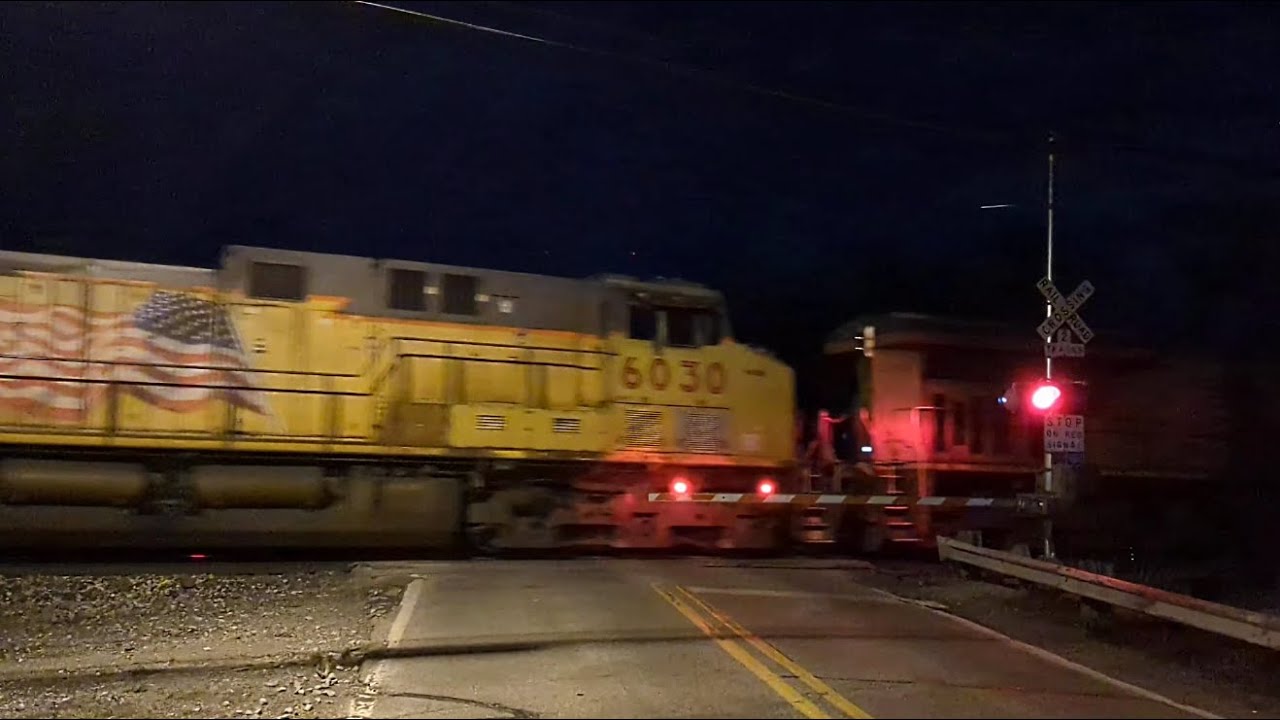 UP ES44AC #5273 & AC44CW #6030 head east @ Romulus w/ NS 188 | 4/15/23 ...