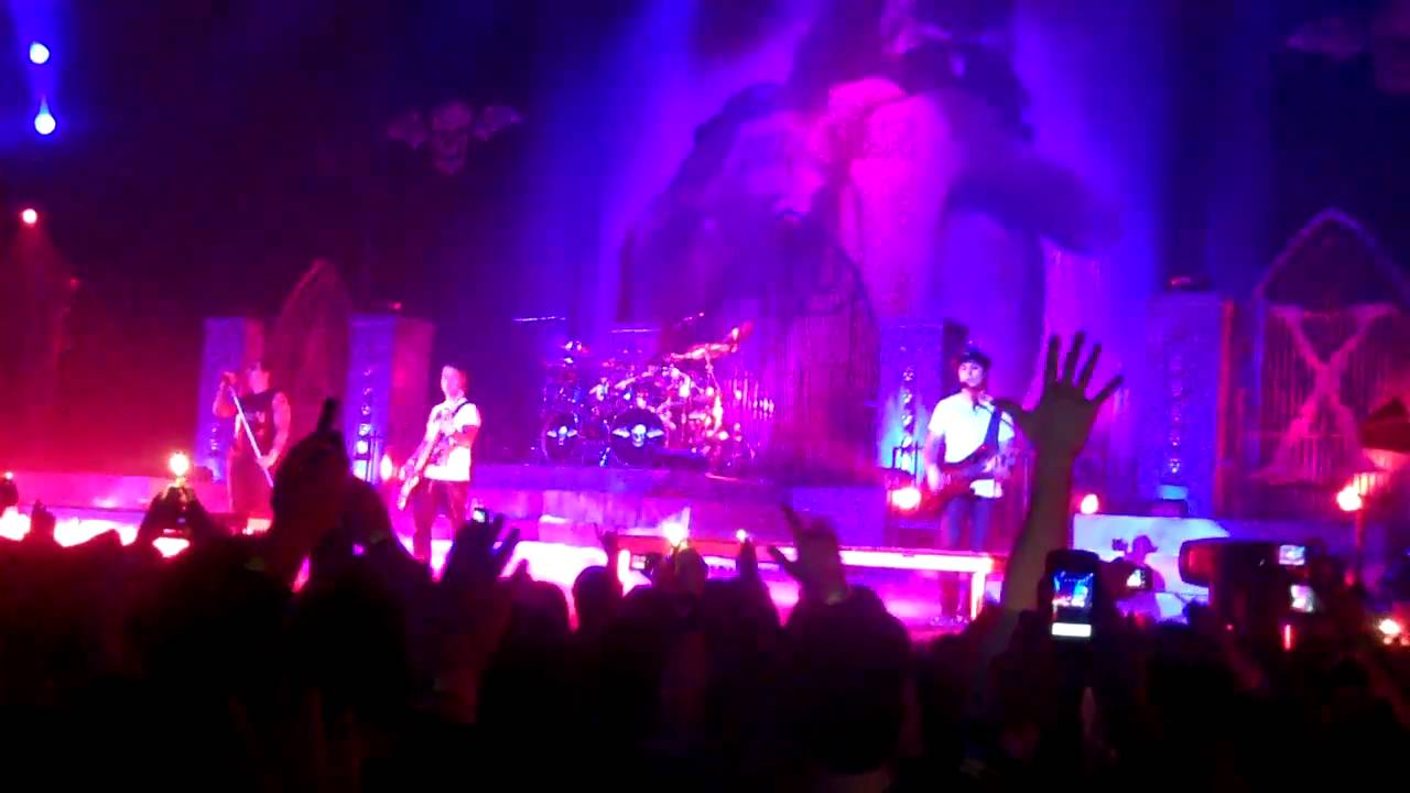 (HD)Avenged Sevenfold - The Rev Memorial/ So Far Away (Live in ...