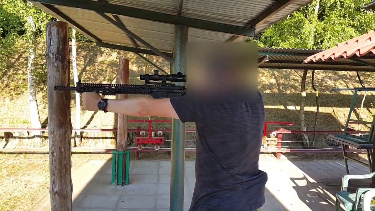 Daniel Defense M4 V11 PRO - YouTube