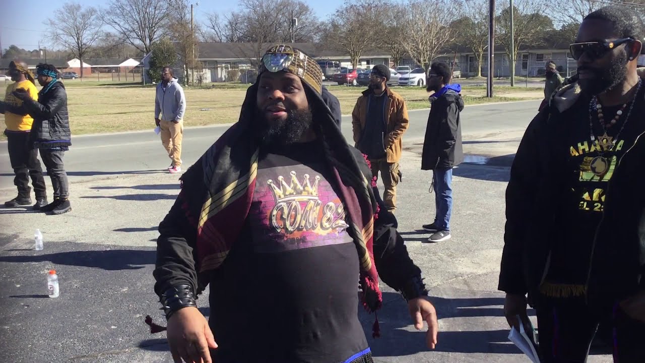 Angry Woman disrupts Hebrew Israelite Gathering in Goldsboro, NC - YouTube