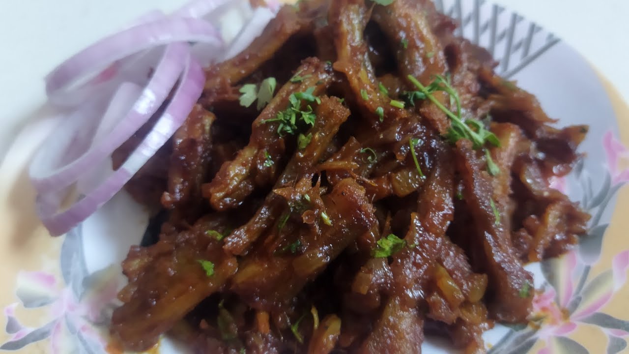 सुके बोंबिल मसाला | Suke Bombil Masala Recipe - YouTube