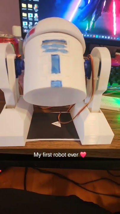 my first robot - YouTube